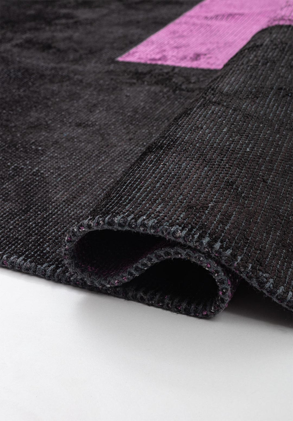 Chicago Black - Rust Rug